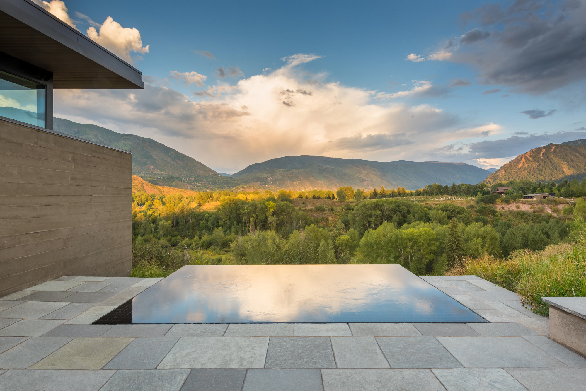 Connect One Design - Elise Wolf